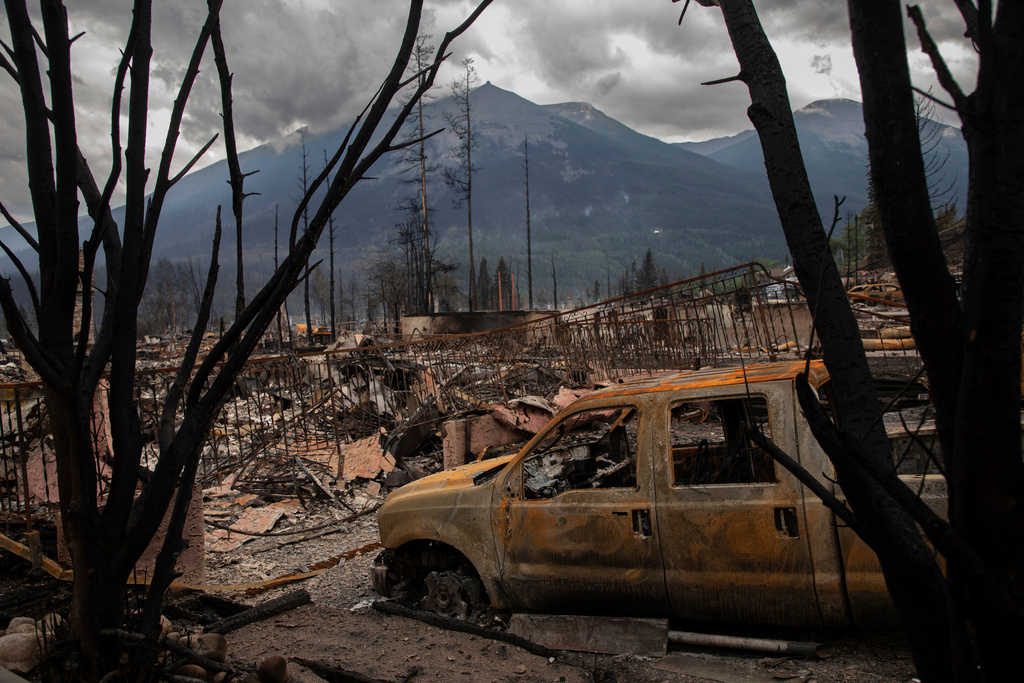 New images show the devastation in fire-ravaged Jasper | Sweden Herald