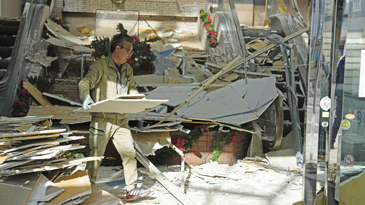 Around 30 injured after earthquake in Japan | Sweden Herald