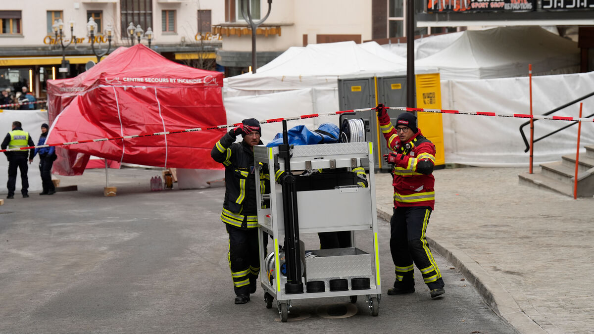 Bar owner says he found several people dead behind locked back door ...