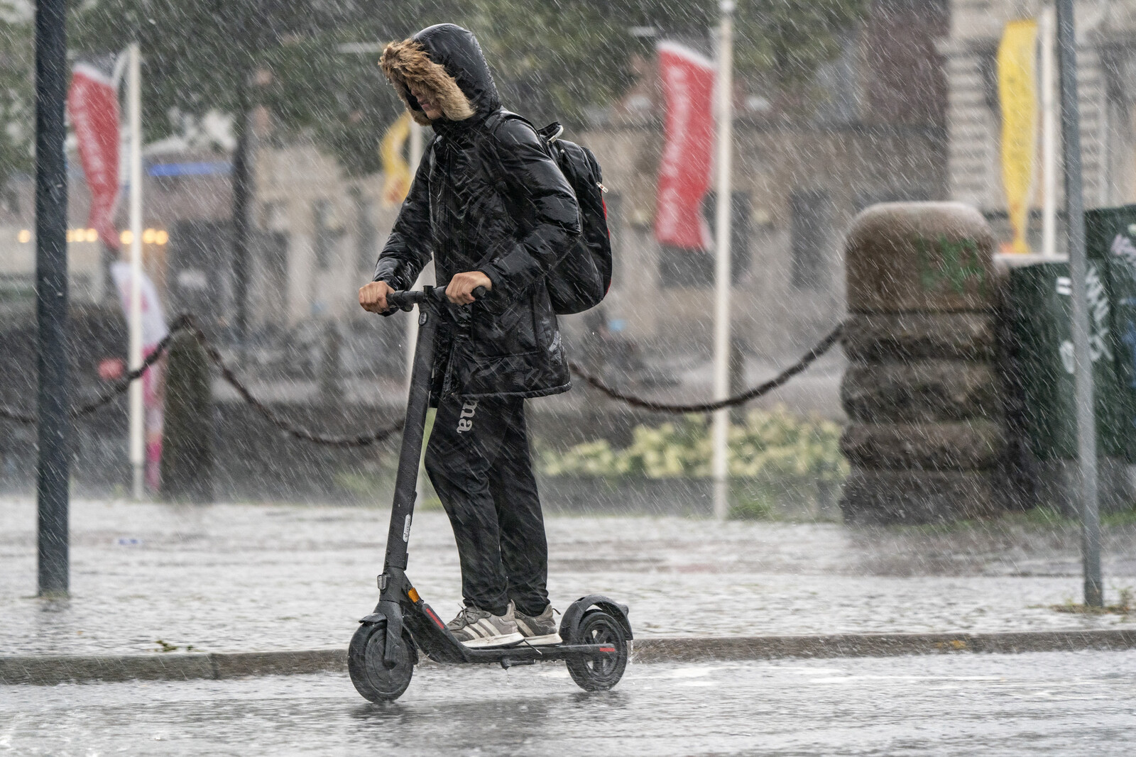 Electric Scooters Banned in the Subway | Sweden Herald