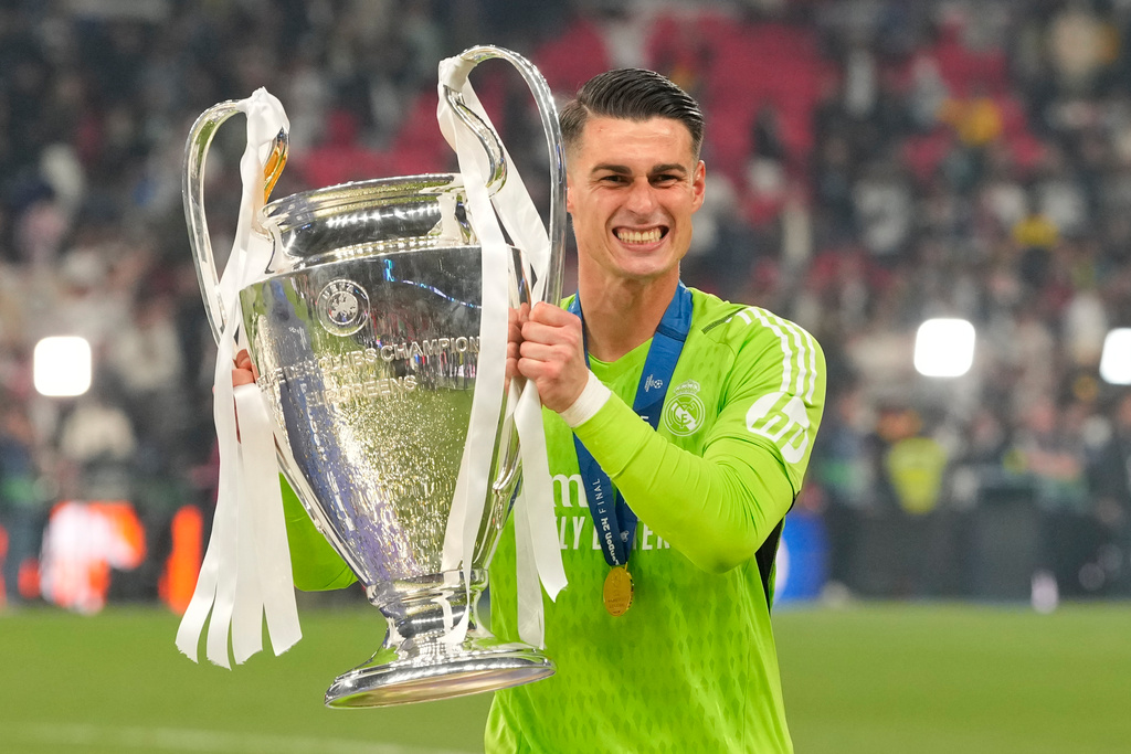 Chelsea Loans Out the World's Most Expensive Goalkeeper | Sweden Herald