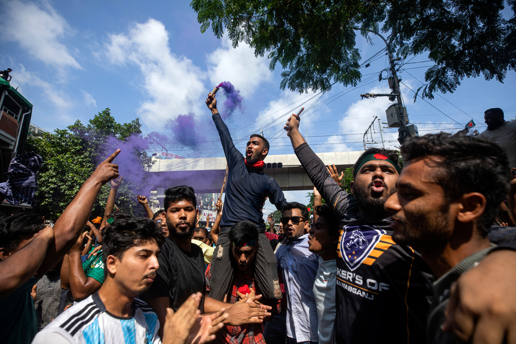 Bangladesh's Prime Minister flees – on the run | Sweden Herald