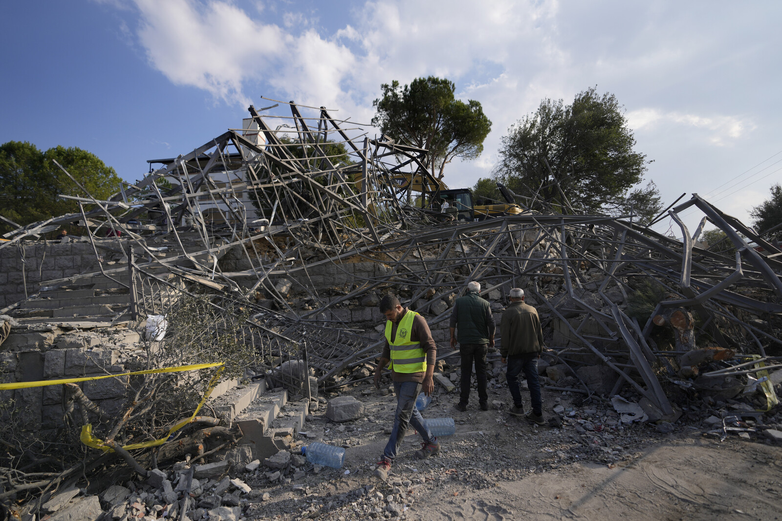 Many dead in Israeli attack north of Beirut | Sweden Herald