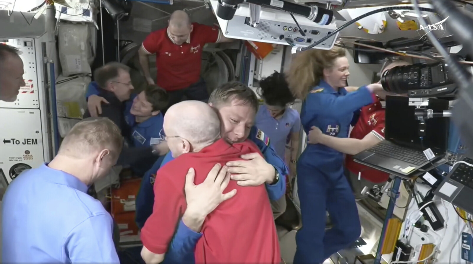 Hug of relief as replacement capsule reaches ISS | Sweden Herald