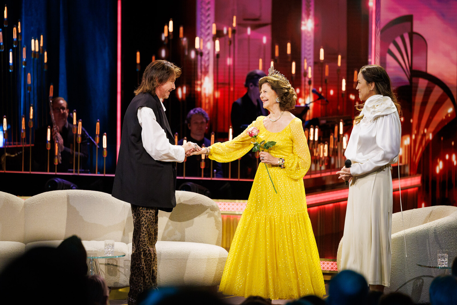 Queen Silvia Honors Christer Lindarw at Oscar Theatre Event | Sweden Herald