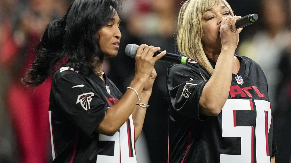 Iconic girl duo TLC to perform at Rosendal Garden Party in Stockholm on ...