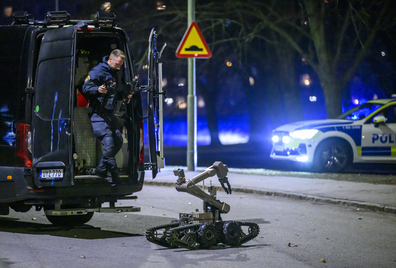 Suspected Object Closes E22 Near Malmö; Bomb Squad Investigates ...