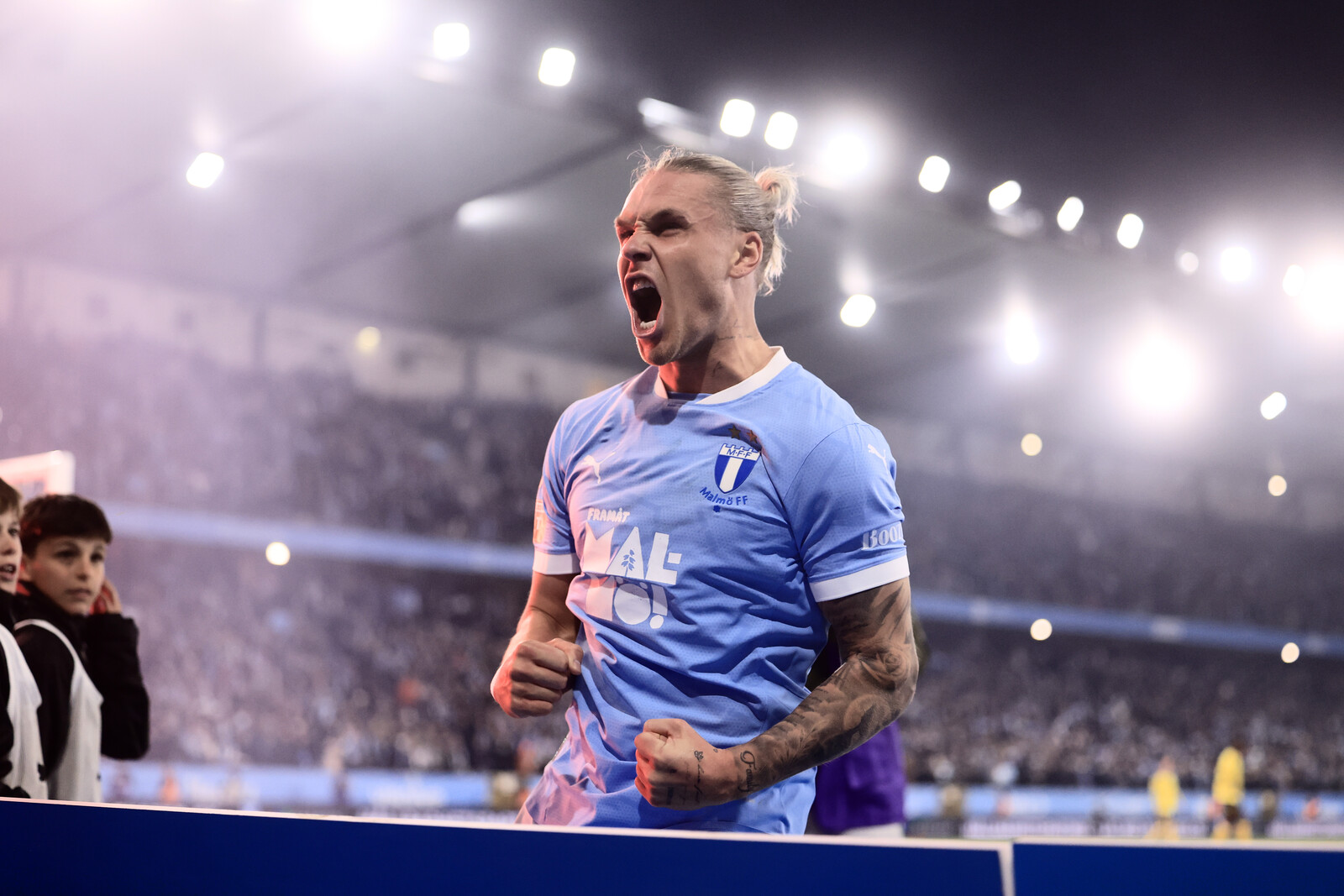 Sigurdsson's Redemption Seals Malmö's 2-1 Victory Over Elfsborg ...
