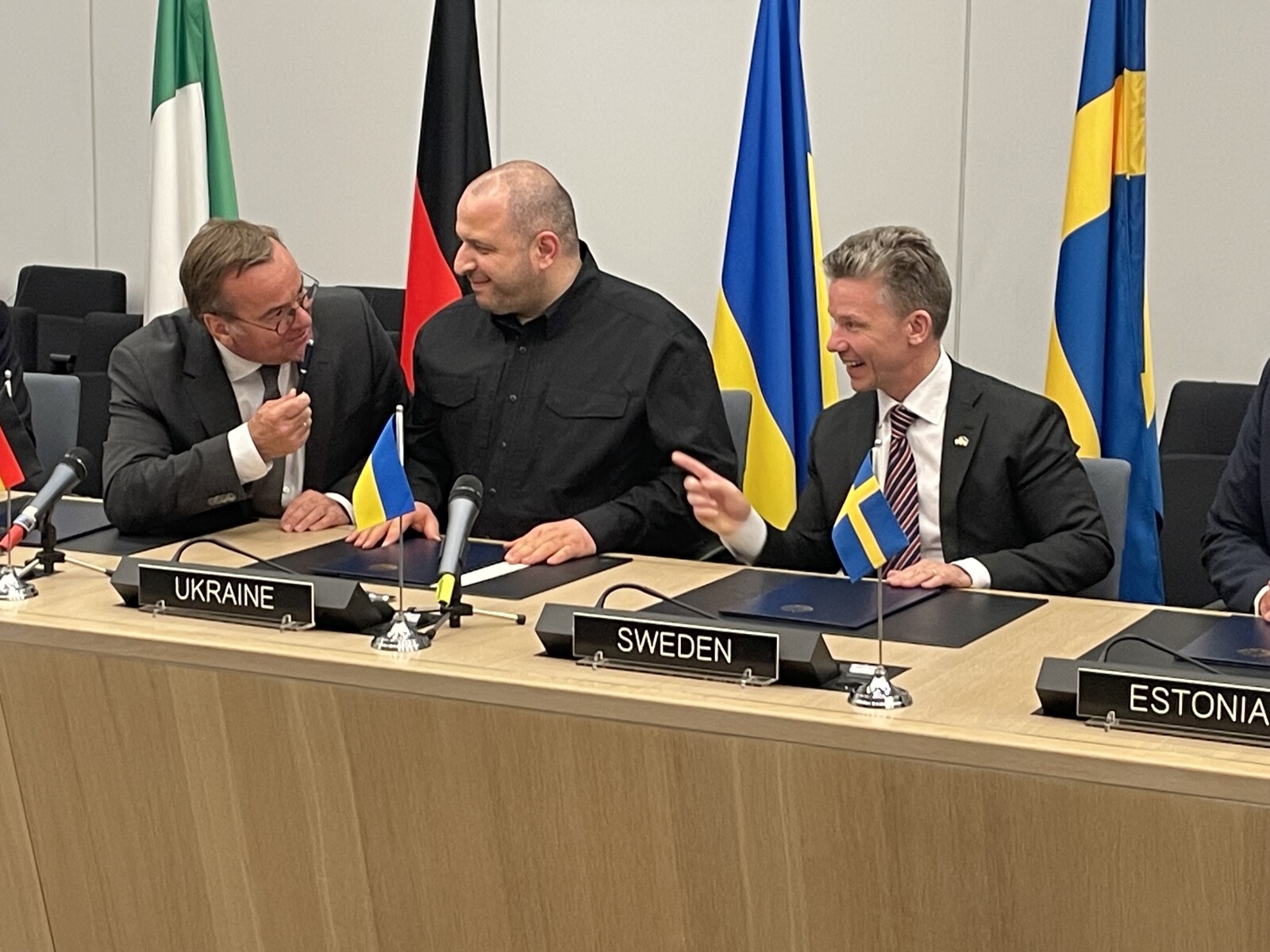 Sweden Takes Lead in NATO's Electronic Warfare Coalition Supporting ...