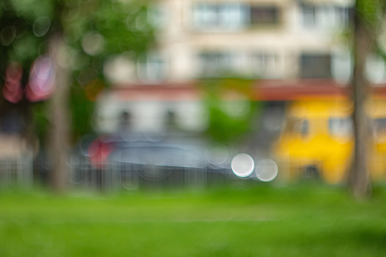 Hind Kabawat Becomes First Female Minister in Syria's New Government ...