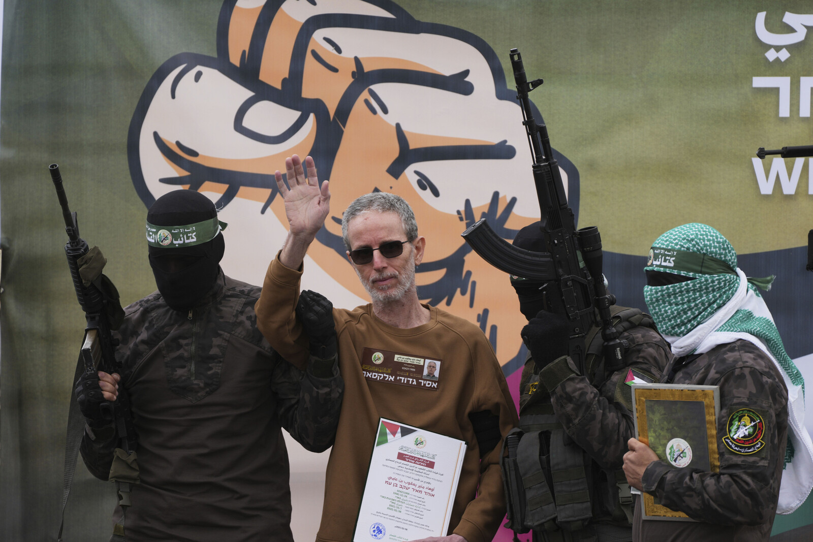 New Israeli anger as hostages were paraded on stage | Sweden Herald