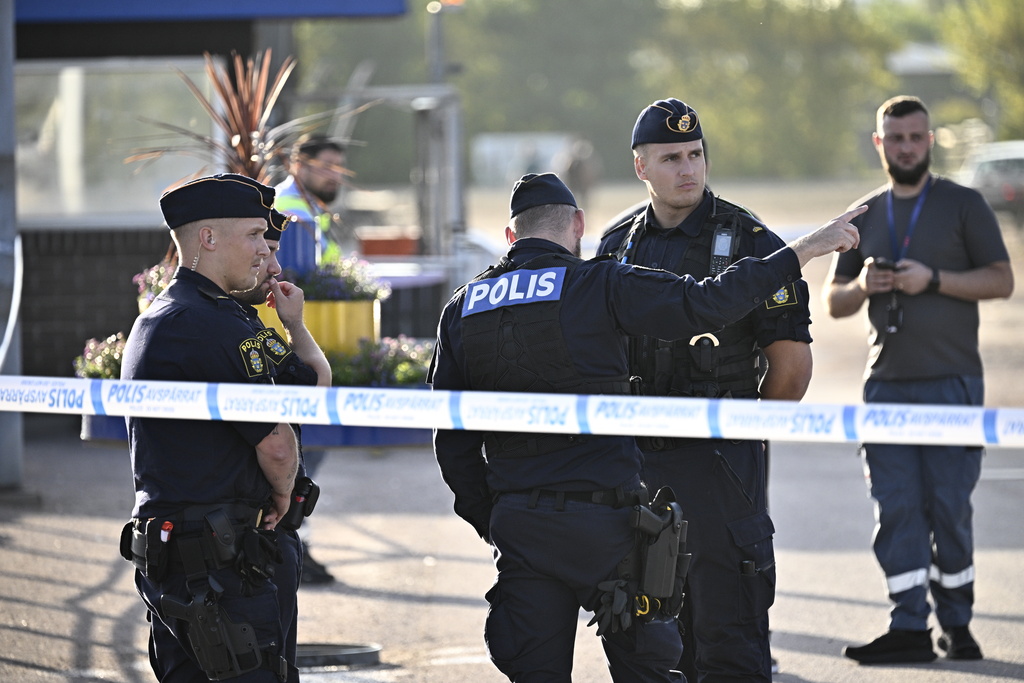 Security Guard Injured - Suspected Attempted Murder | Sweden Herald