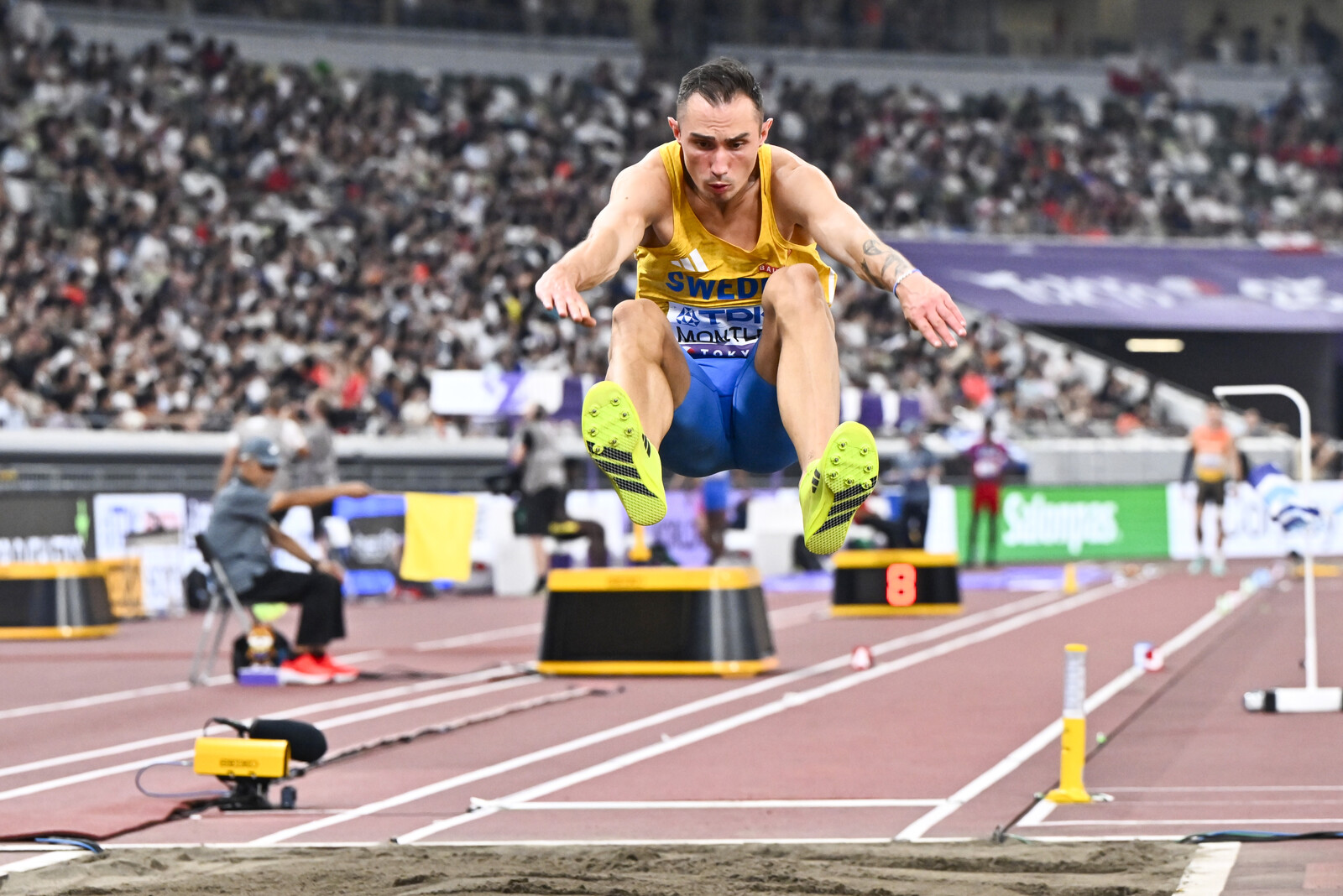 Thobias Montler Frustrated by Hurdle Races Disrupting Long Jump ...