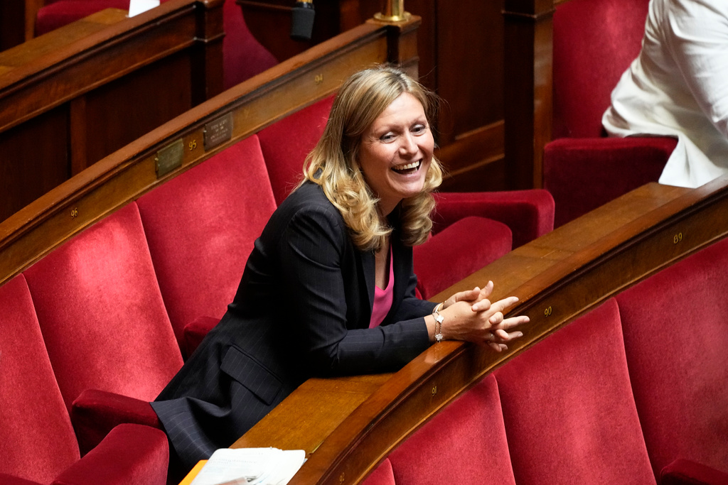 Speaker re-elected in turbulent French parliament | Sweden Herald