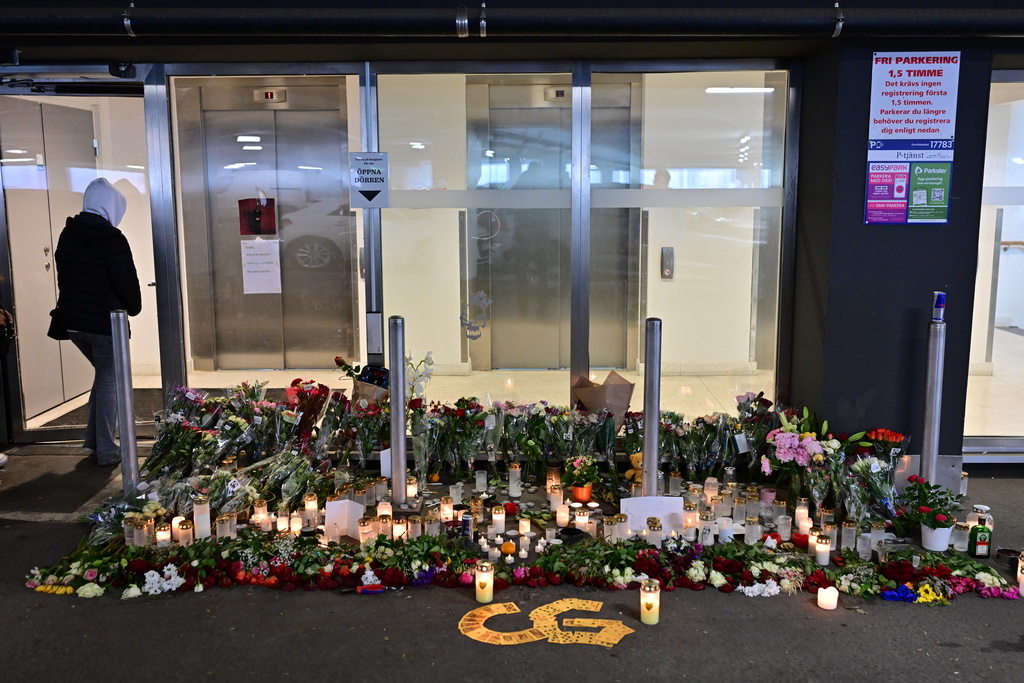 Two requested to be detained after rapper's death | Sweden Herald