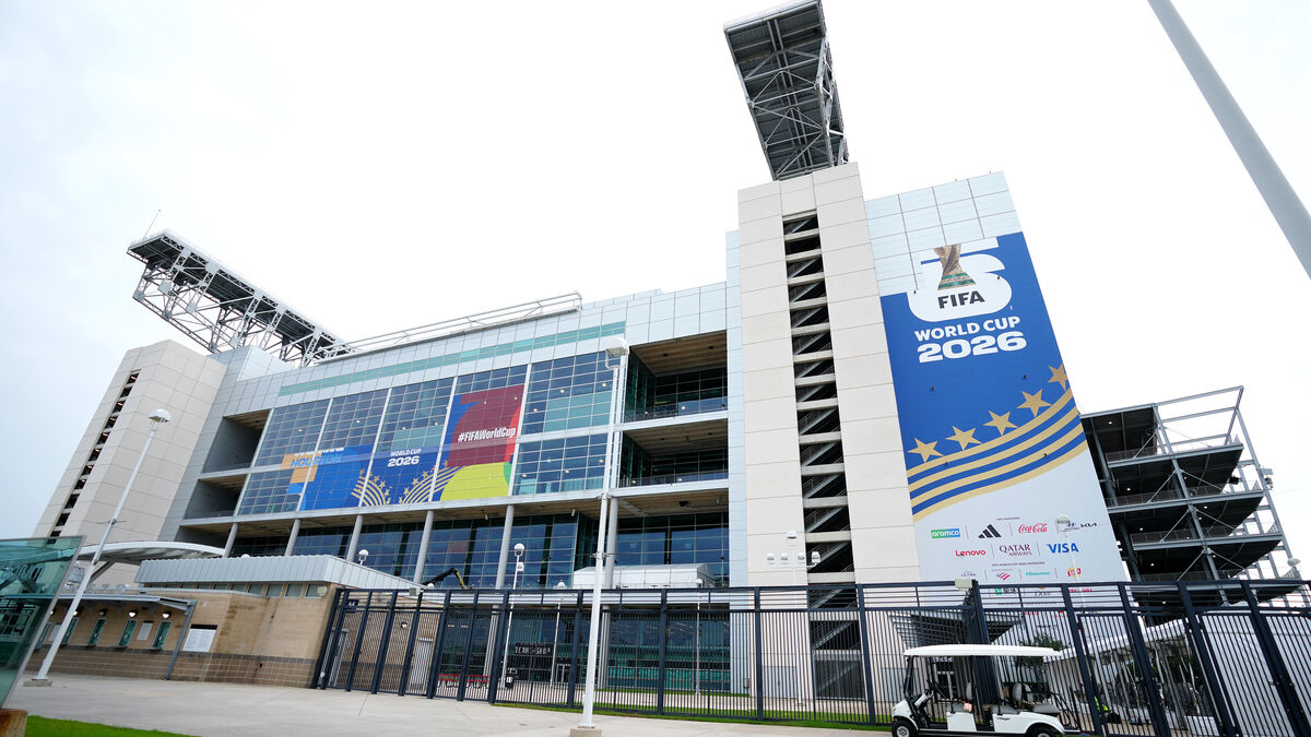 FIFA bans reusable water bottles at World Cup stadiums | Sweden Herald