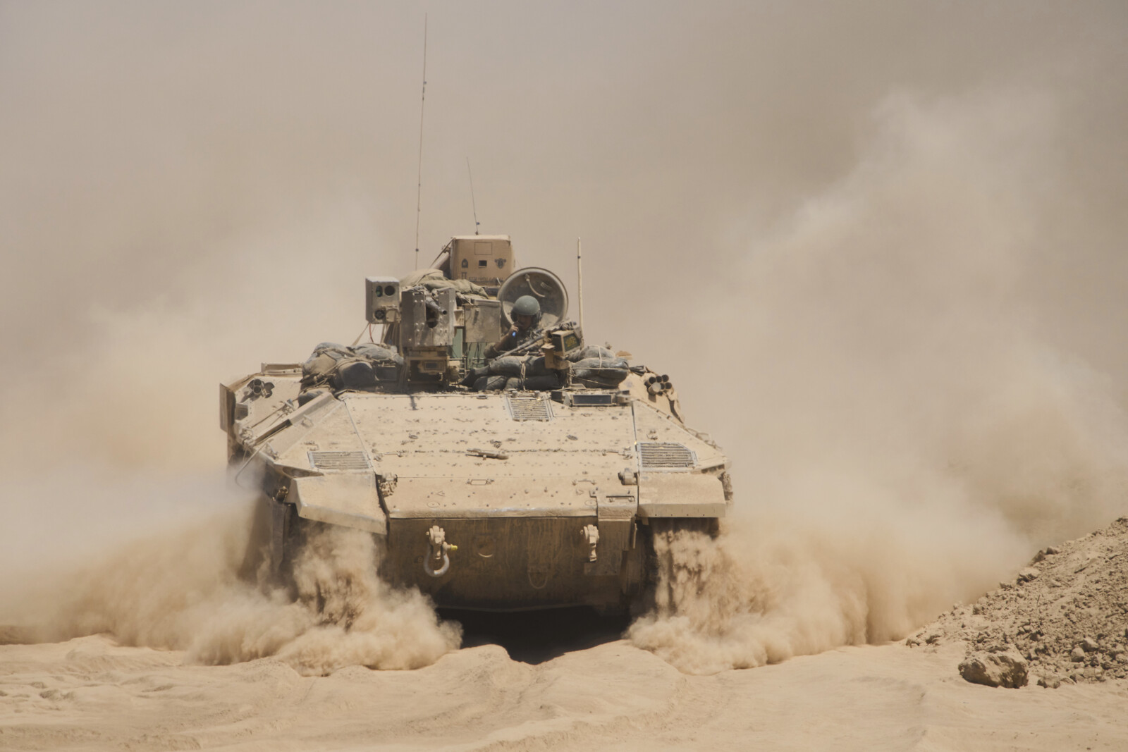 48 Killed in Gaza Amid Desperate Search for Humanitarian Aid | Sweden ...