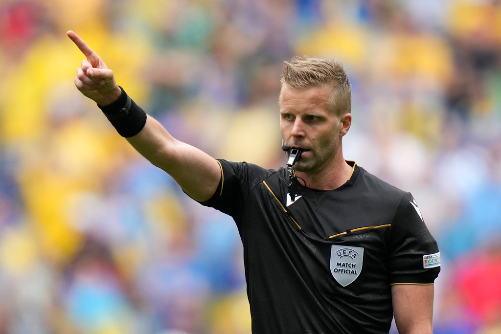 Nyberg praised - gets to referee top match in European Championship ...