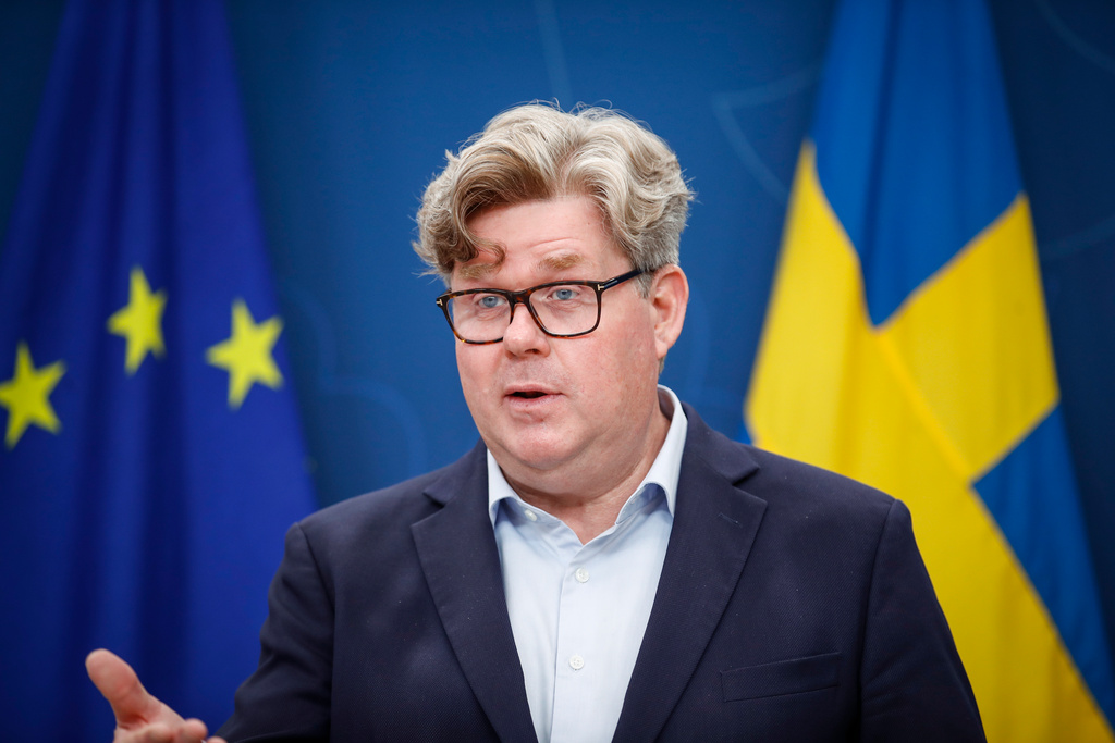 Strömmer: "We're now implementing the Danish gang packages" | Sweden Herald