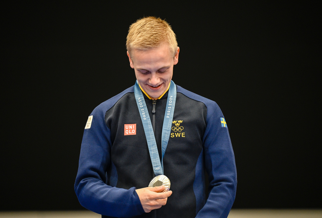 The Welder's Silver Tears: "Completely Unreal" | Sweden Herald