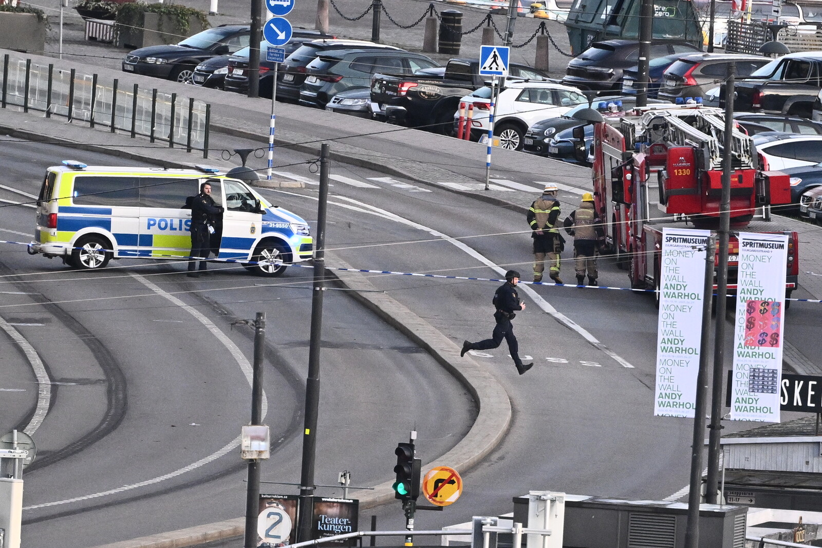 Hundreds cycled past a live hand grenade in Old Town | Sweden Herald