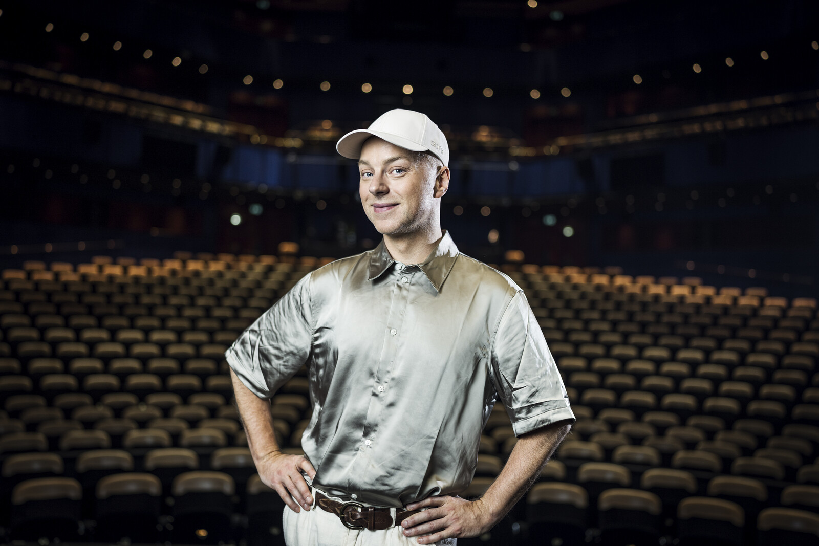 Robert Fux Stars in New Monologue "Crown a Queen" | Sweden Herald