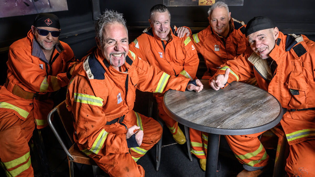 Brandsta City Fire Extinguishers: Life-threatening Mello final | Sweden ...