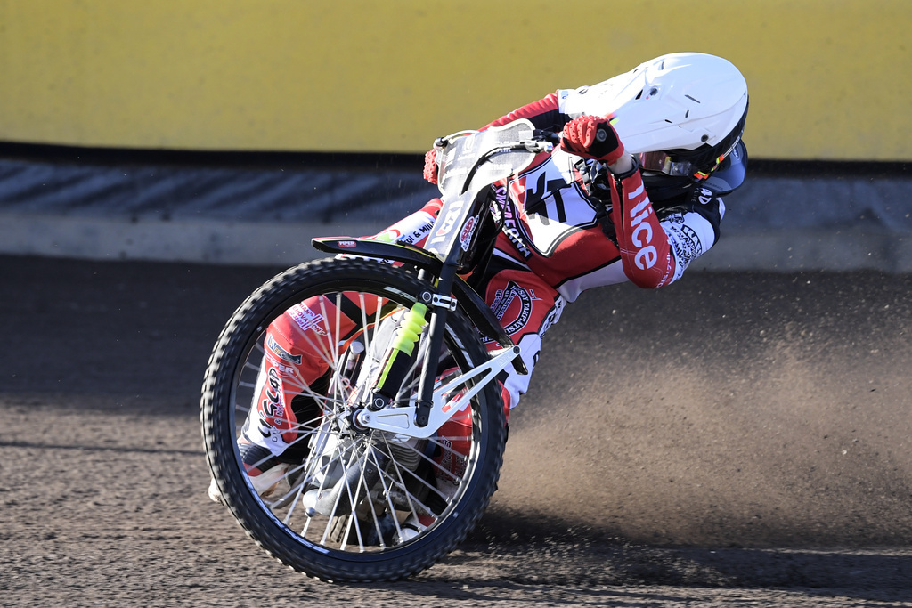 The Basement Team Takes the First Point of the Season at Home | Sweden ...