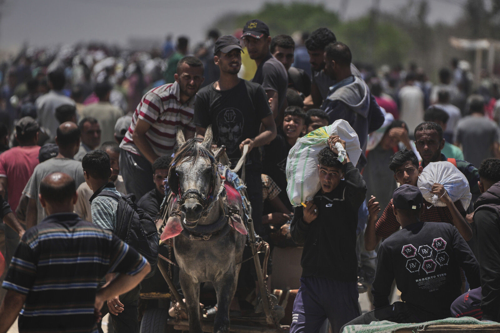 36 Dead, 200 Injured in Gaza Aid Distribution Incident | Sweden Herald