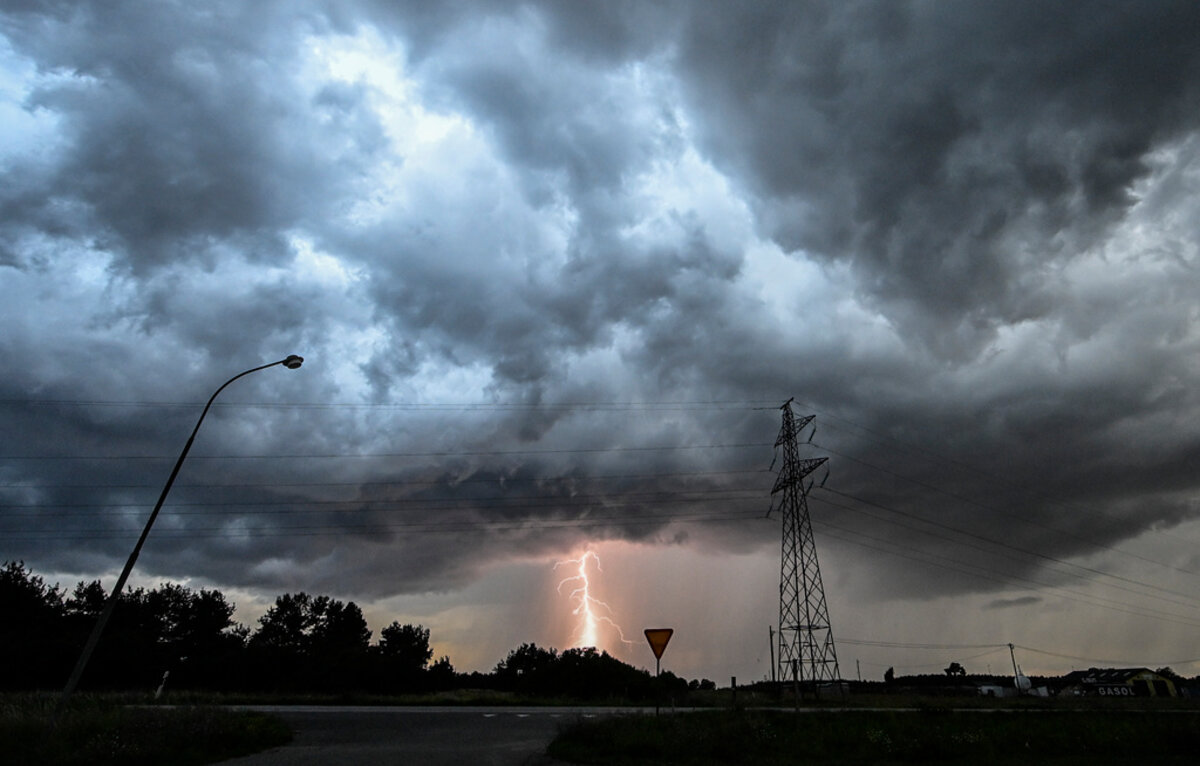 The Storm is Approaching – Sharp Temperature Drop | Sweden Herald