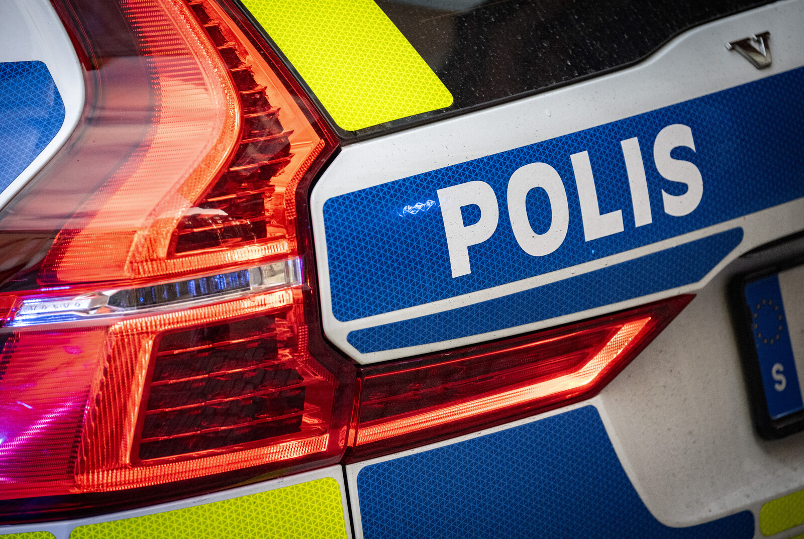 Drove too fast and stole – police officer gets fired | Sweden Herald