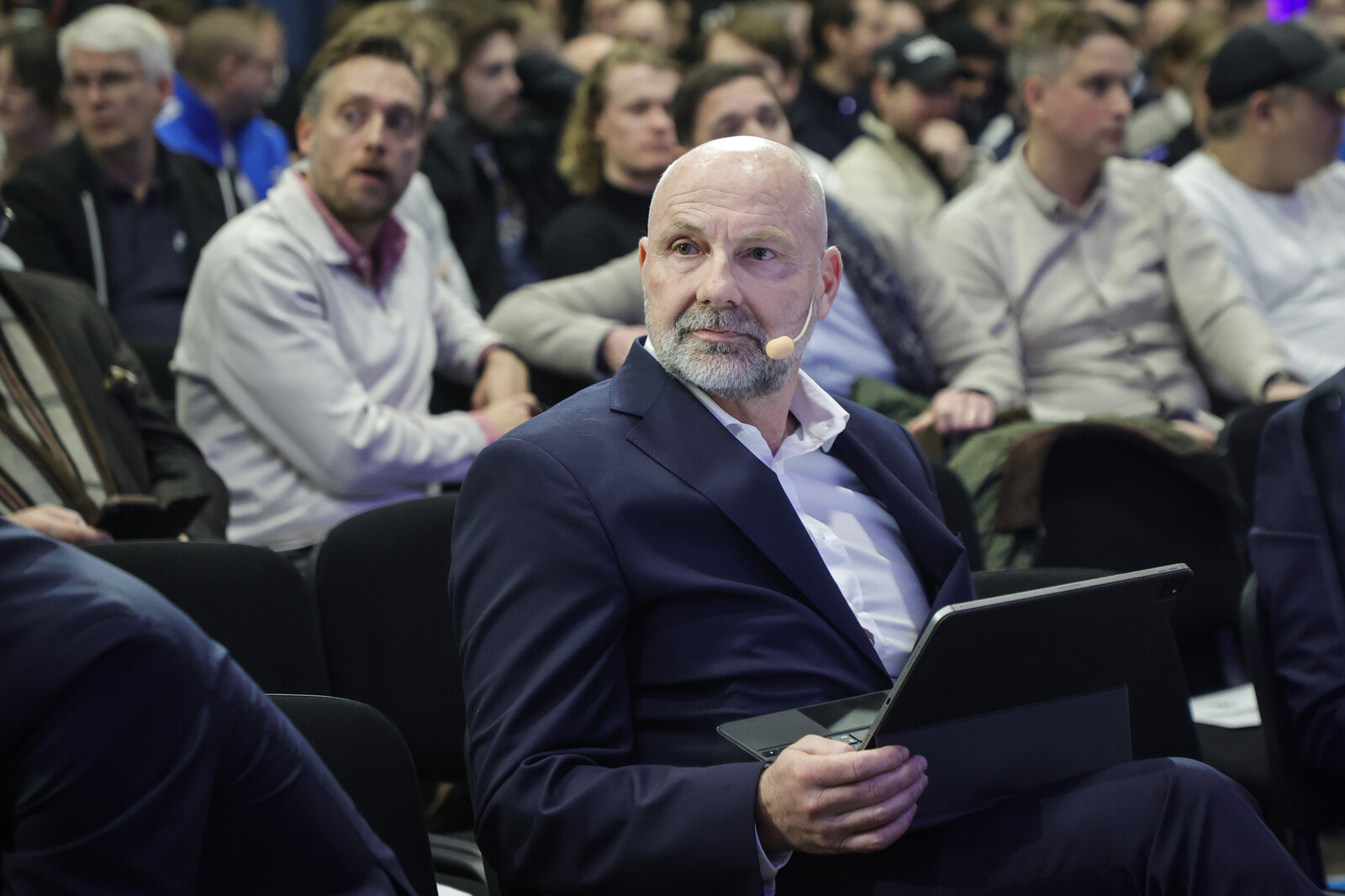 Emotional Mild: "Spits in my face" | Sweden Herald