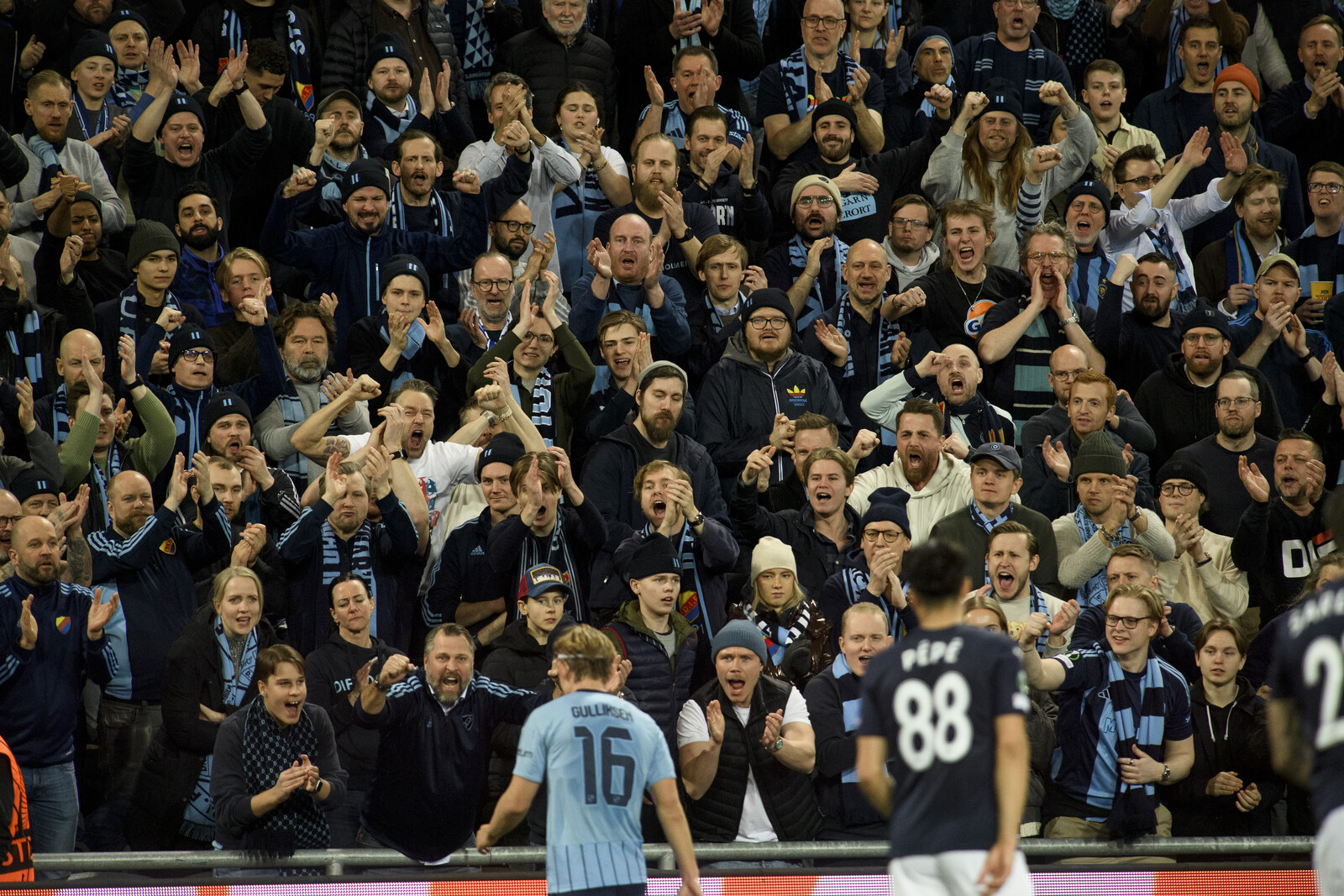 Dif in contact with police – after inappropriate gesture | Sweden Herald