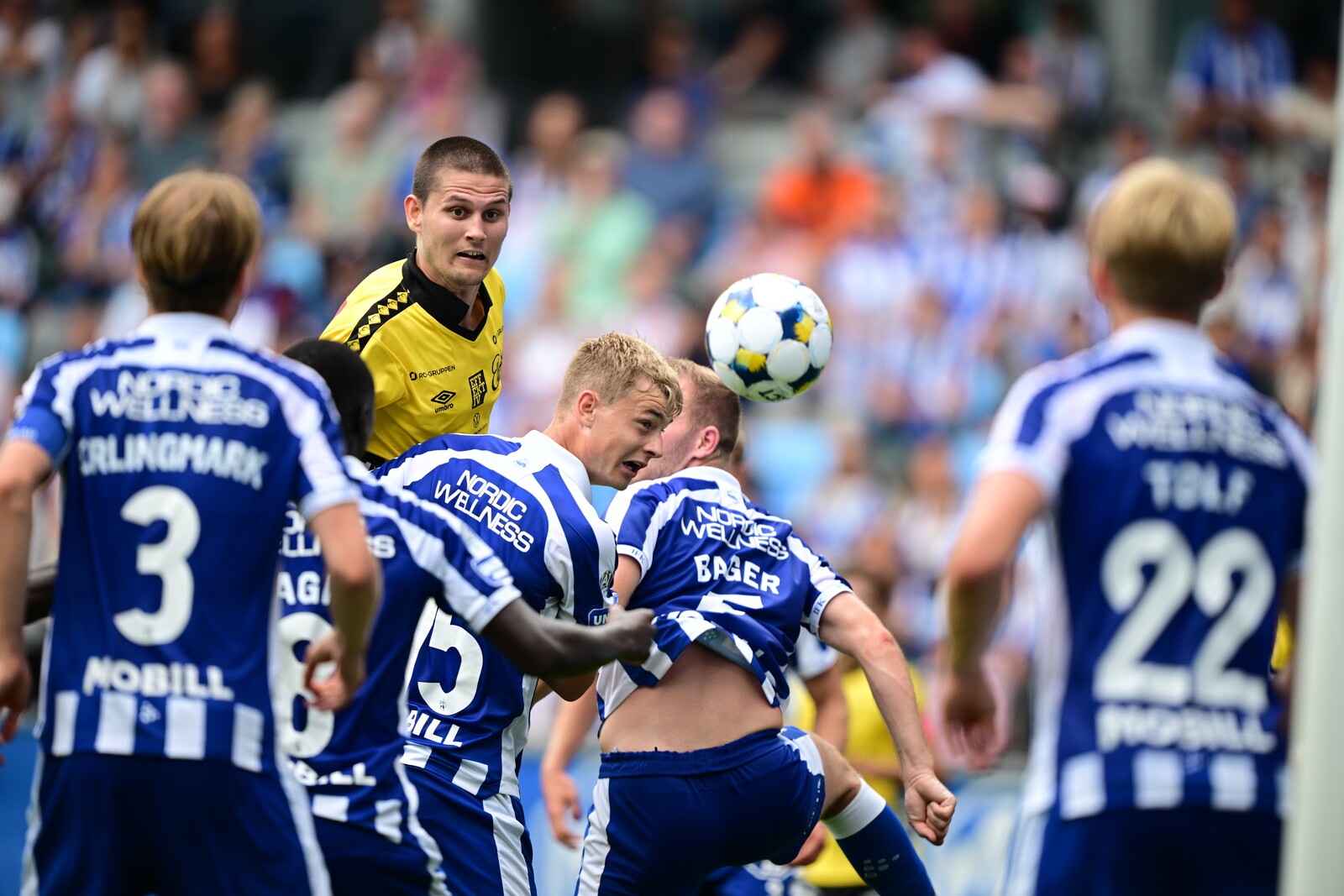 Defender Scores Twice to Lead Elfsborg to Victory Over IFK Göteborg ...