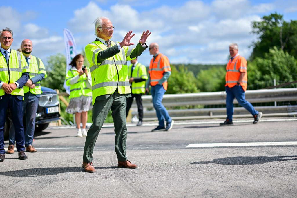 The King took a premiere tour of the repaired E6 | Sweden Herald