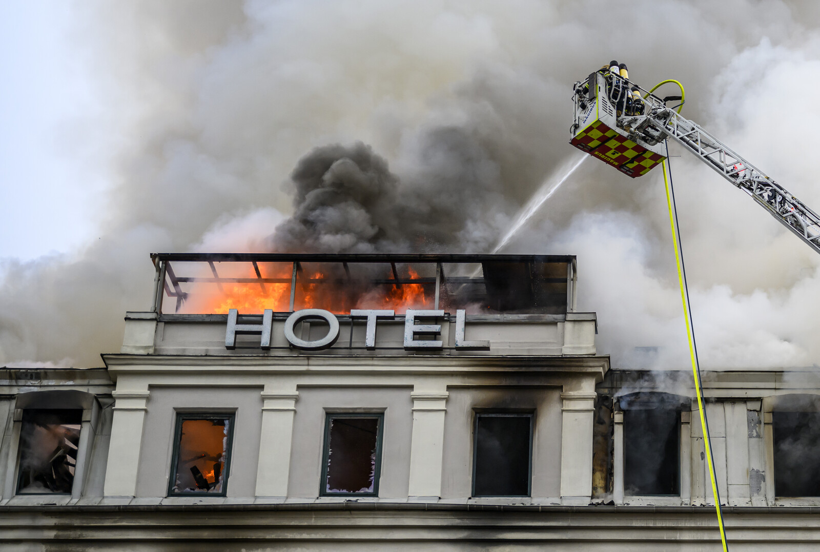 Large Fire at Hotel – 40 People Evacuated | Sweden Herald