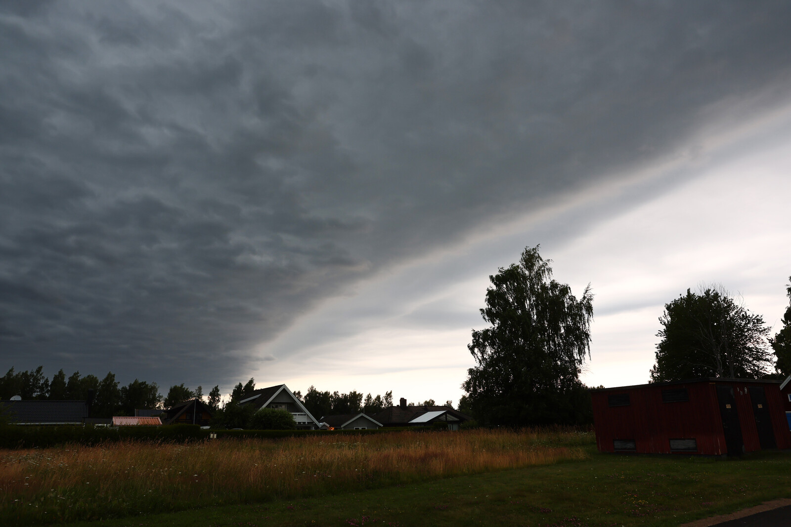 Thunderstorm and Heavy Rain Warning Issued by SMHI | Sweden Herald