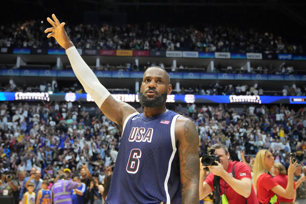 The Superstar Becomes the USA's Flag Bearer | Sweden Herald