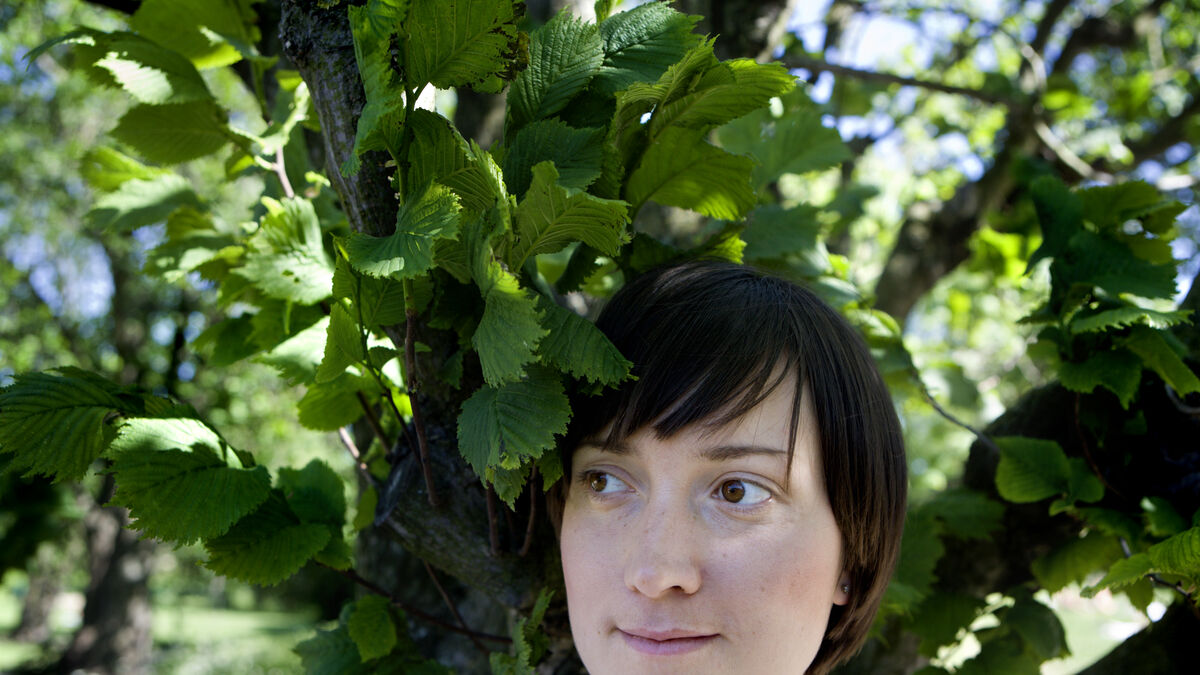 Victoria Bergsman of The Concretes Debuts Autobiographical Novel ...