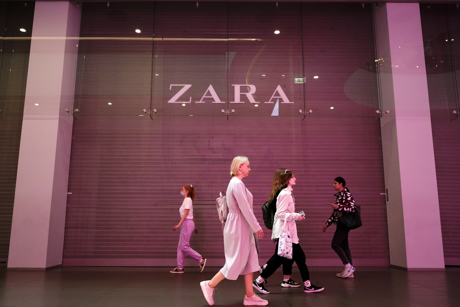 Zara Owner Inditex Sees Profit Rise in First Half of Fiscal Year ...