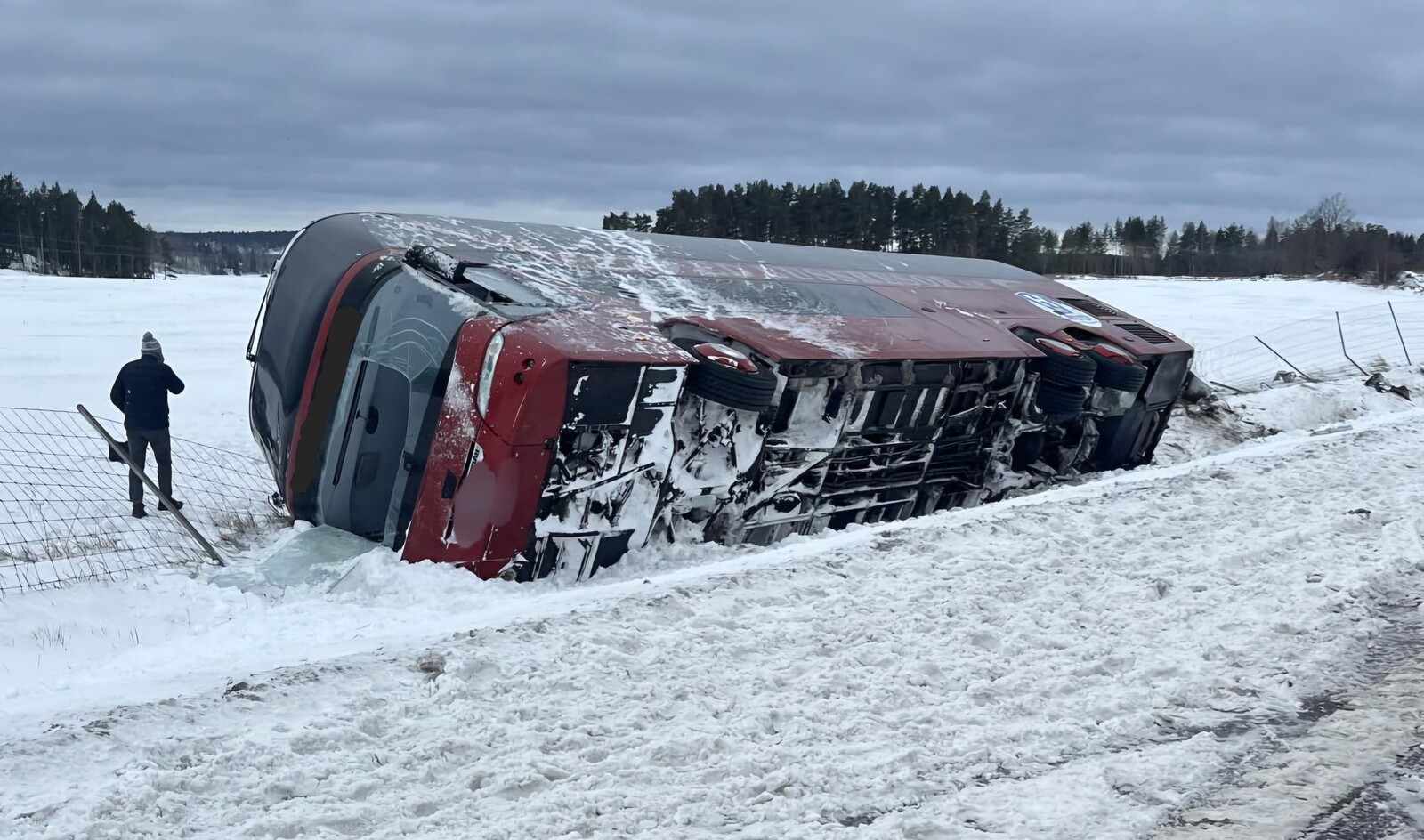 Multiple still in hospital after severe bus accident | Sweden Herald
