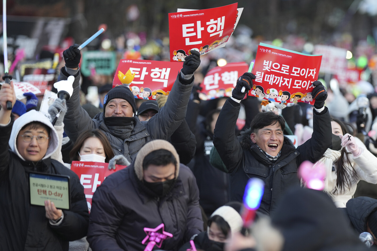 Cheering and Tears of Joy on Seoul's Streets | Sweden Herald