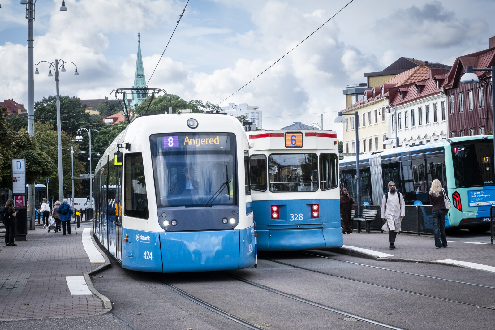 Tram in Gothenburg Makes Emergency Stop After Wrong-Side Error | Sweden ...