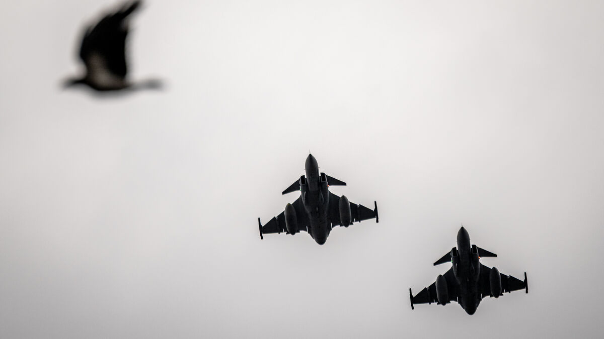 Over 50 aircraft to fly over Stockholm for Swedish Air Force centenary ...