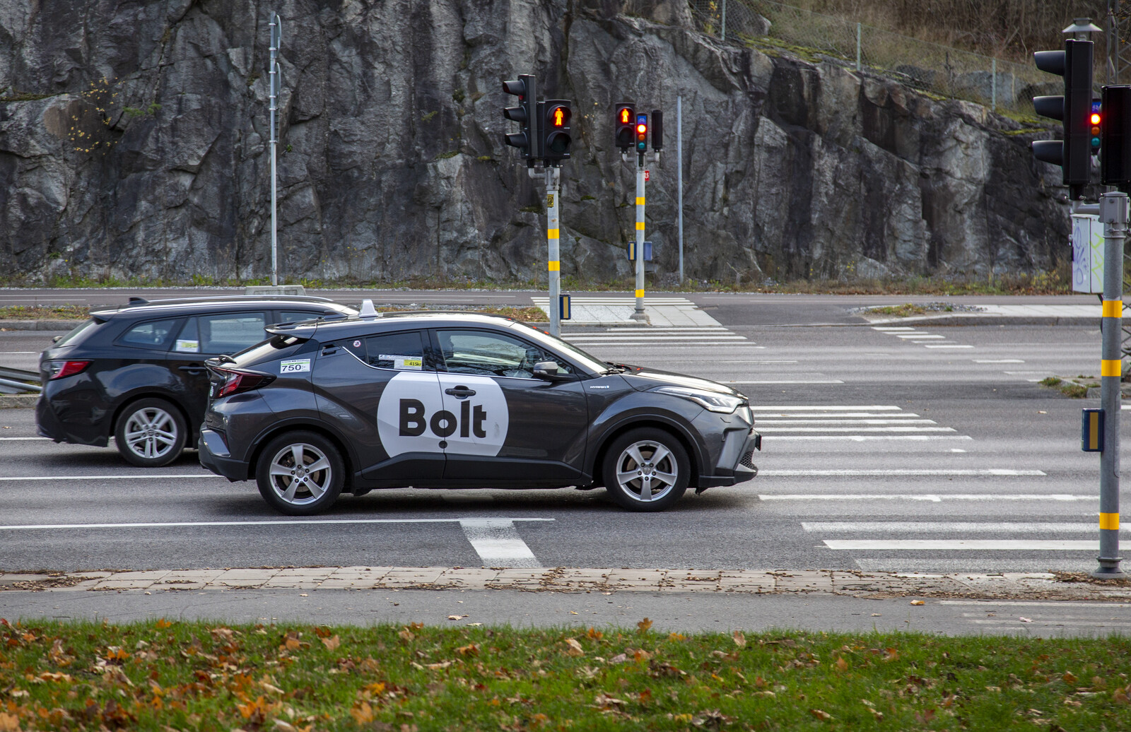 Bolt Drivers Face Payment Delays Due to Banking Issue | Sweden Herald