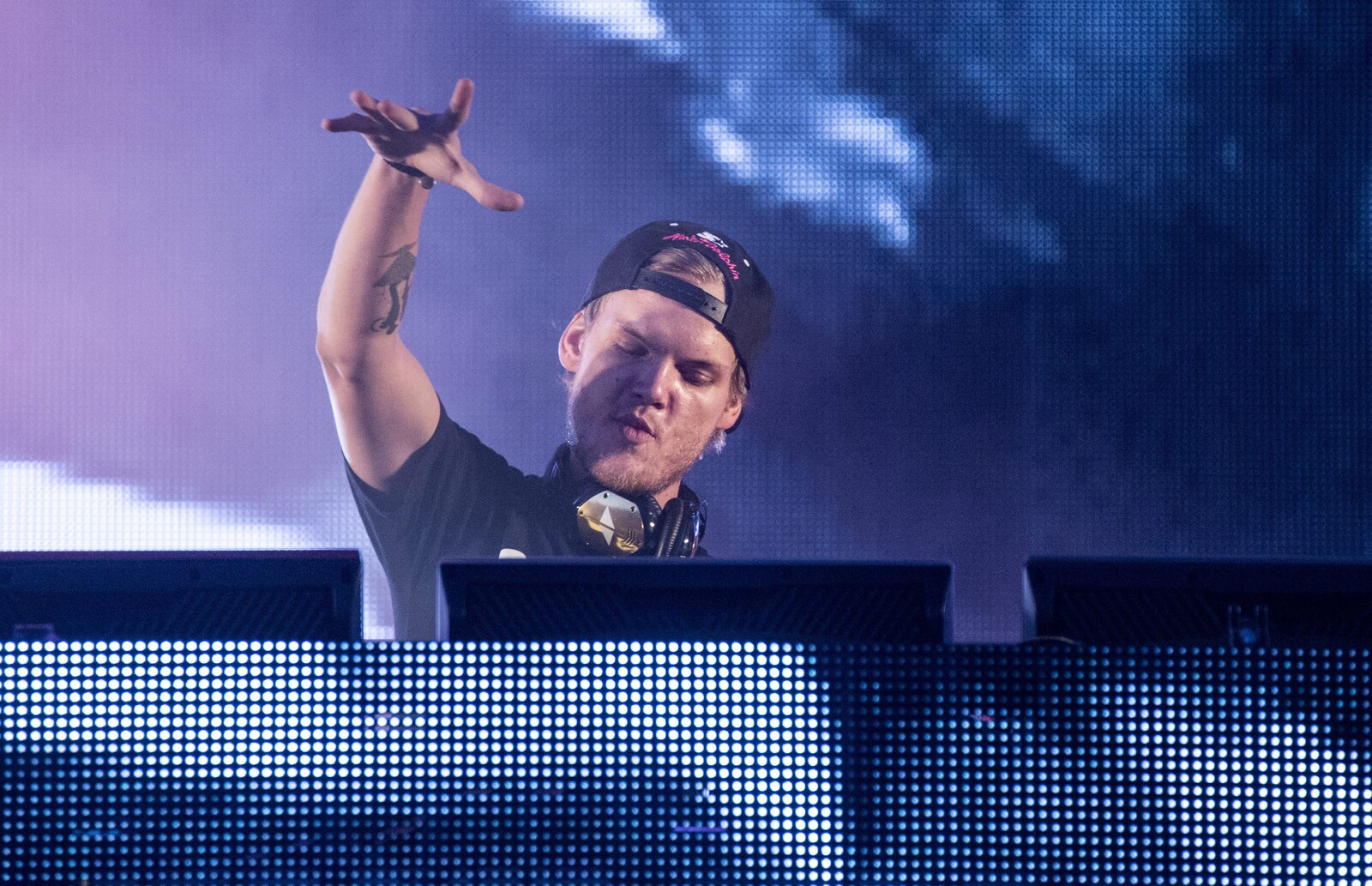 Unreleased Avicii Song Debuts on New Compilation Album | Sweden Herald