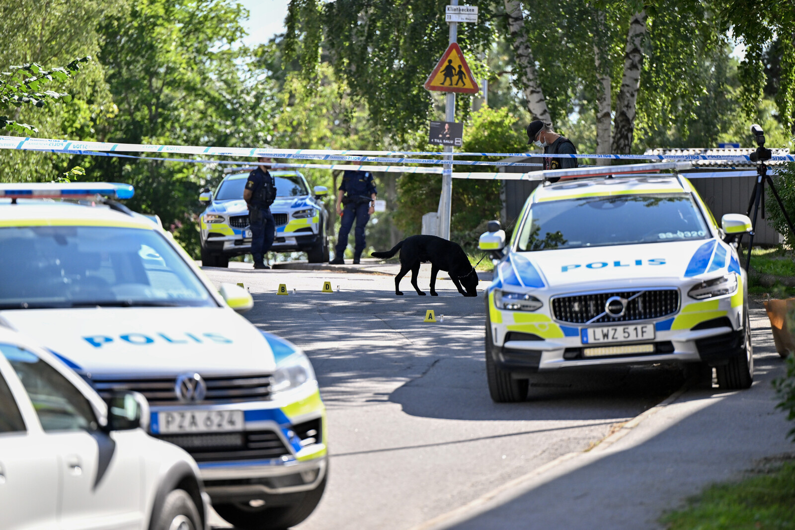 Suspected Shooting Prompts Attempted Murder Probe in Western Stockholm ...