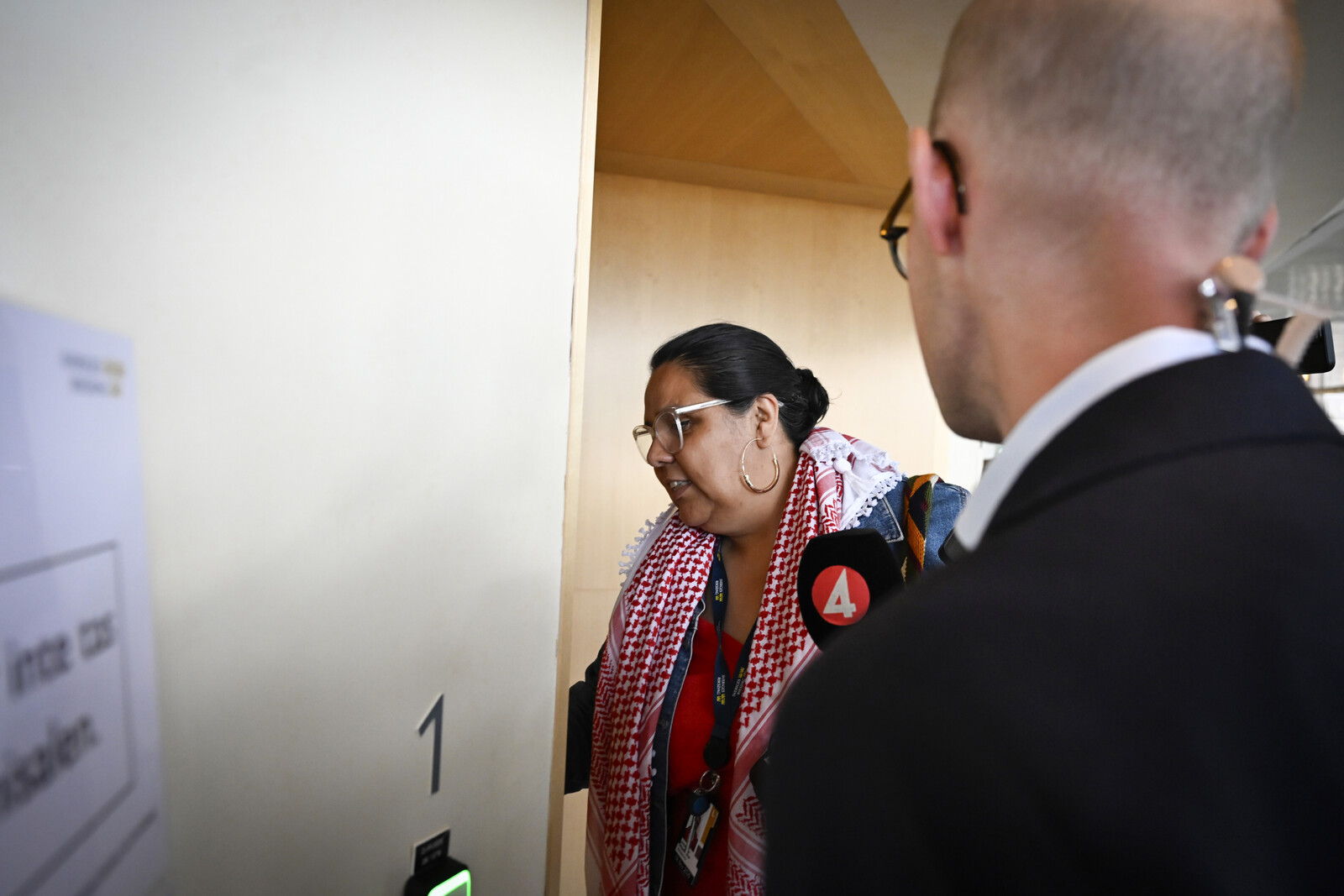 Left Party Politicians Face Expulsion Amid Media Distrust | Sweden Herald