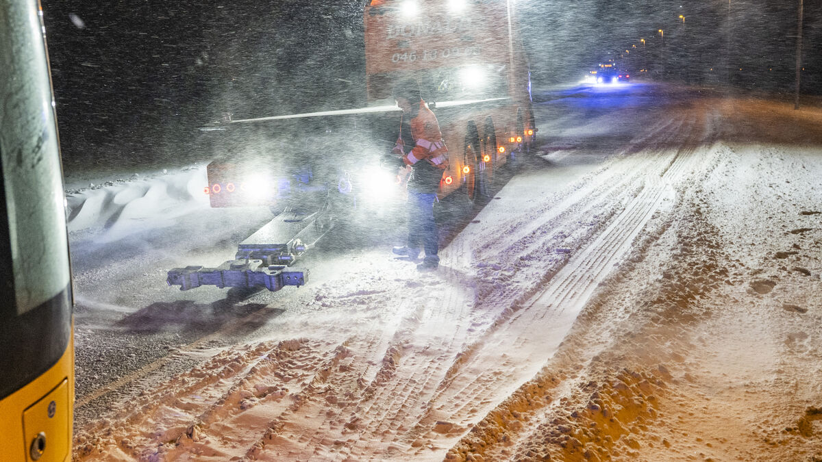 Snow and ice causing traffic problems in southwestern Sweden | Sweden ...