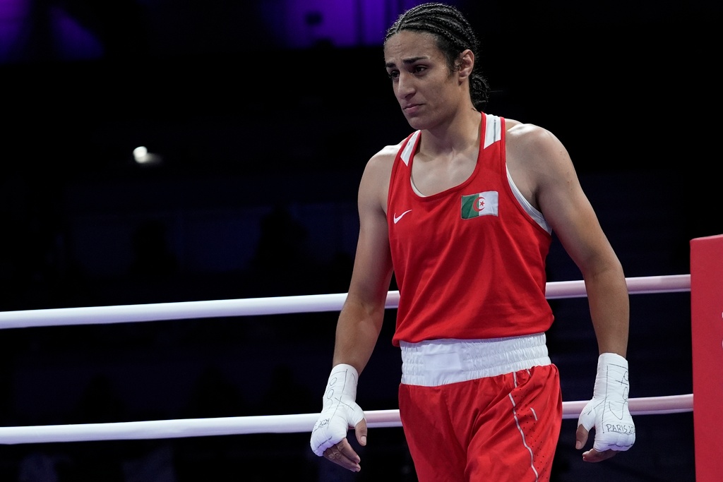 Gender Battle in Boxing: Disqualified in World Championship Competes in ...